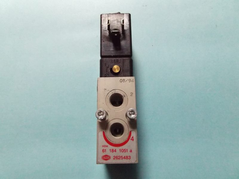 Pneumatic 4/2 Way Valve HDM: 61.184.1051 - The Printers Marketplace