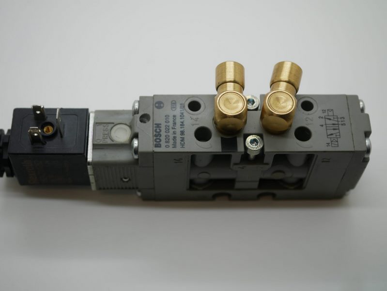 5/2 Way Pneumatic Valve - HDM: 98.184.1041 - The Printers Marketplace