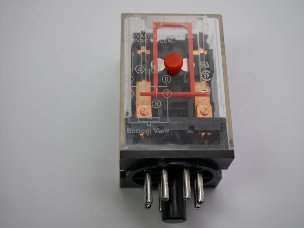 RELAY -OMRON MK2PN-S 8 PIN PLUG IN 230v AC COIL - The Printers Marketplace